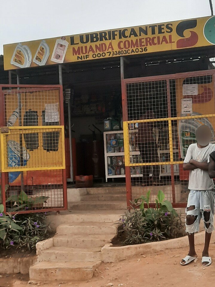 Yağlama ürünleri Muanda Comercial, Loanda, foto