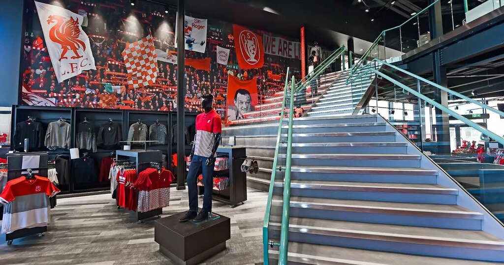 Spor mağazaları LFC Official Club Store, Liverpool, foto
