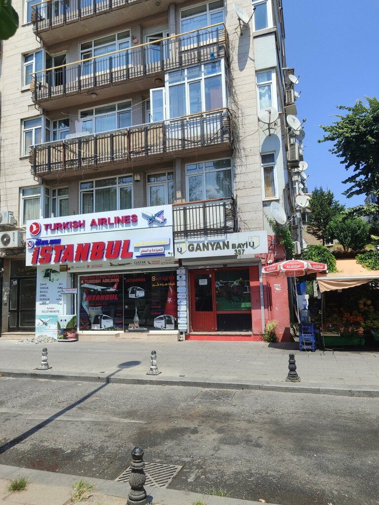 Emlak ofisi Onur Emlak, İstanbul, foto