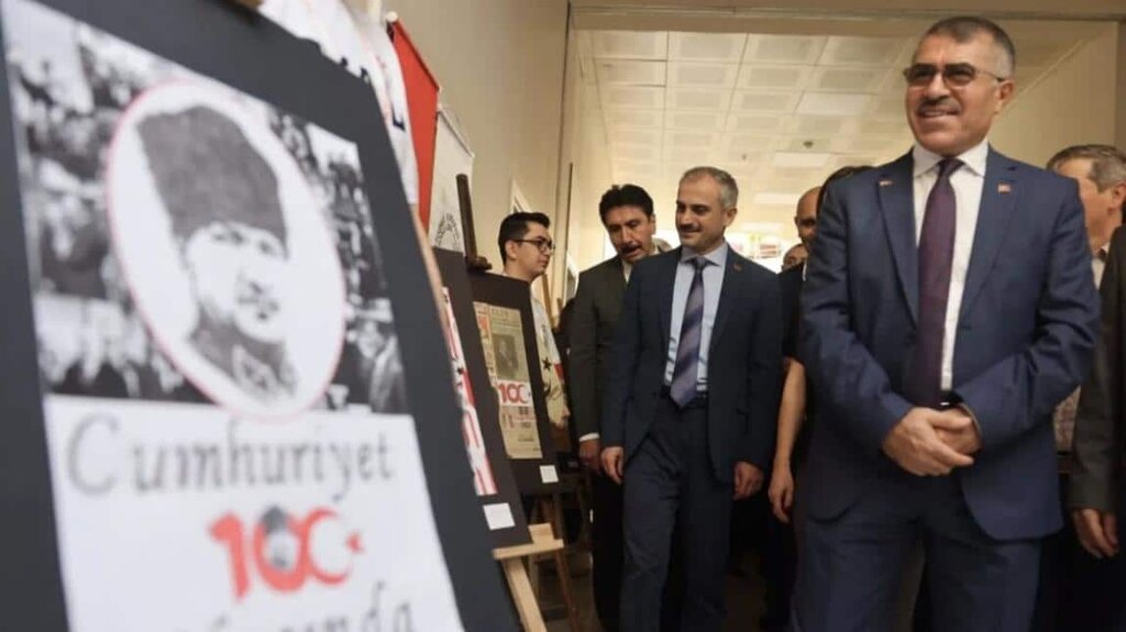 Lise Ertuğrul Kurdoğlu Anadolu Lisesi, Çayırova, foto