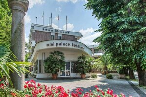 Mini Palace Hotel (Via Santa Maria di Grotticella No:2, Viterbo), otel  Viterbo'dan