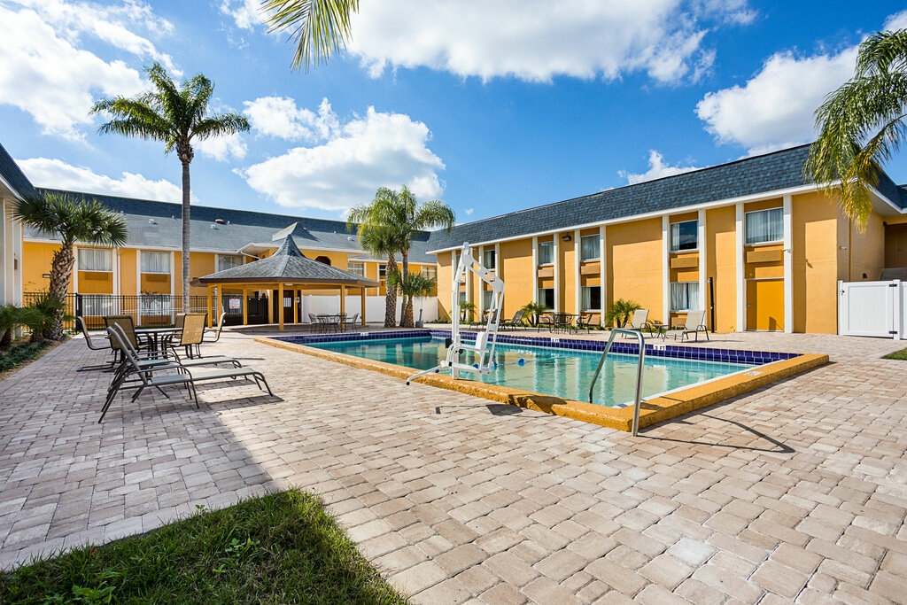 Otel Quality Inn & Suites at Tropicana Field, St Petersburg, foto