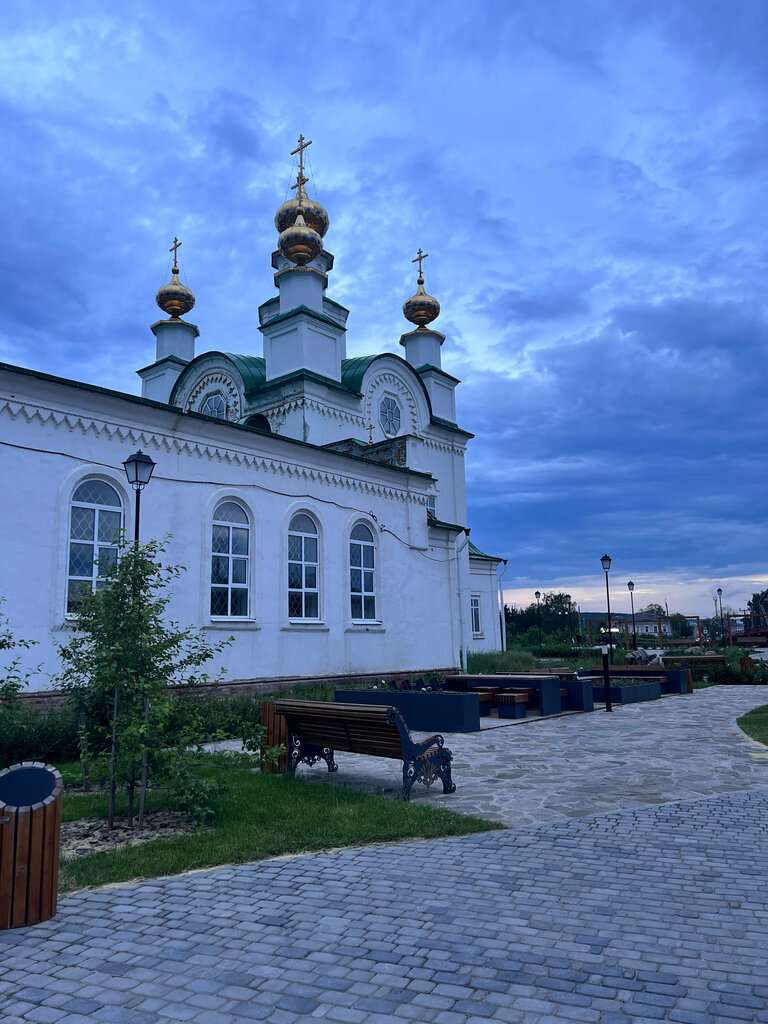 Anıt, heykel Пётр и Феврония Муромские, Kungur, foto
