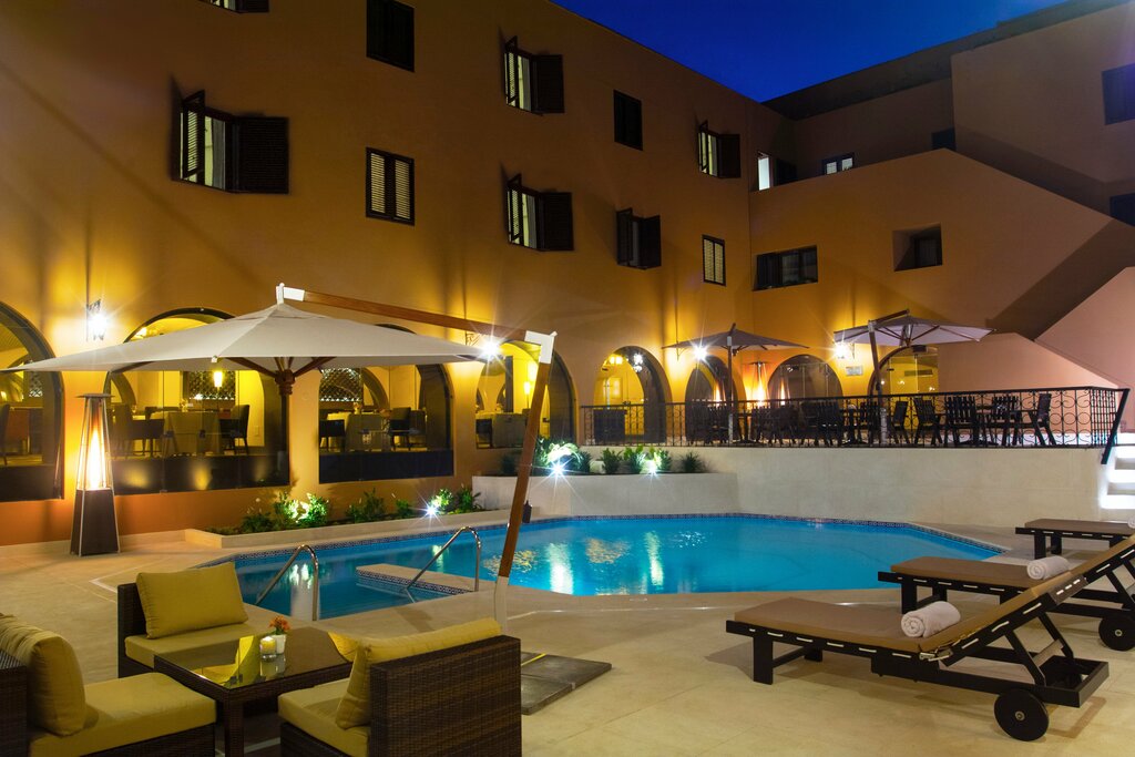 Otel Costa del Sol Trujillo Centro, Trujillo, foto