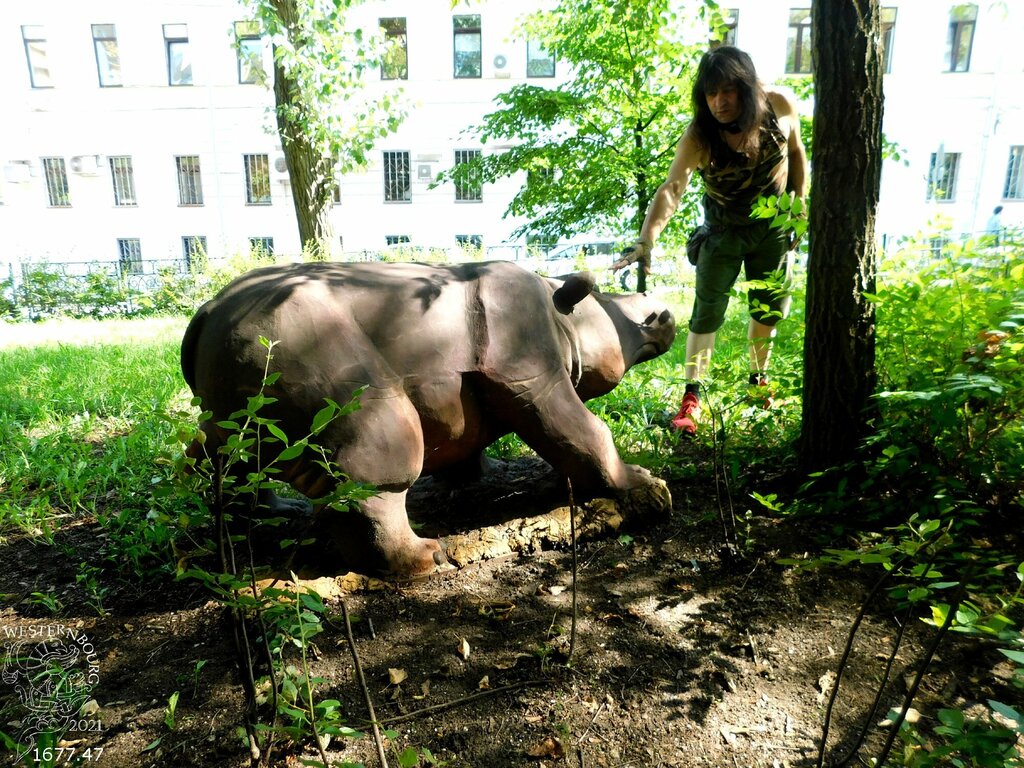 Park, sokak heykeli Бегемот, Moskova, foto