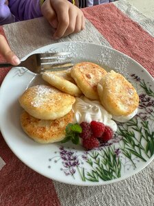 Кветкi Палаца (vulica Karla Marksa No:16), kafe  Nesvizh'ten