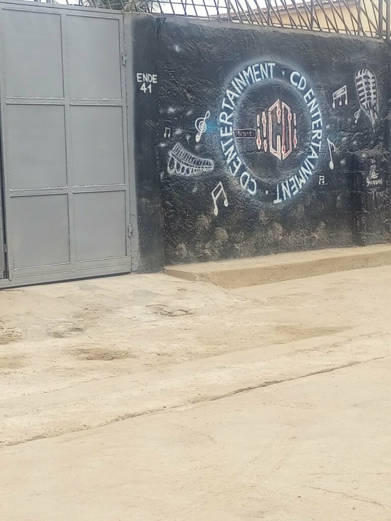Satış ofisi CD entertainment, Loanda, foto