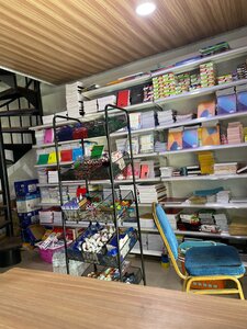 Librairy David center (Abidjan, Cocody, Avenue Joachim Boni), kütüphaneler  Abican'dan