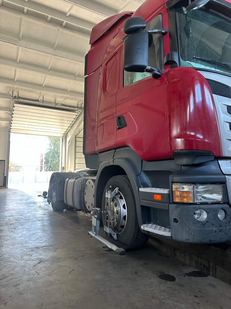 Otomobil servisi Service station for trucks, Baranavichy, foto