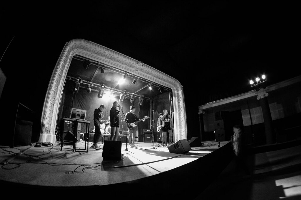 Konser salonları Art Space, Simferopol (Akmescit), foto