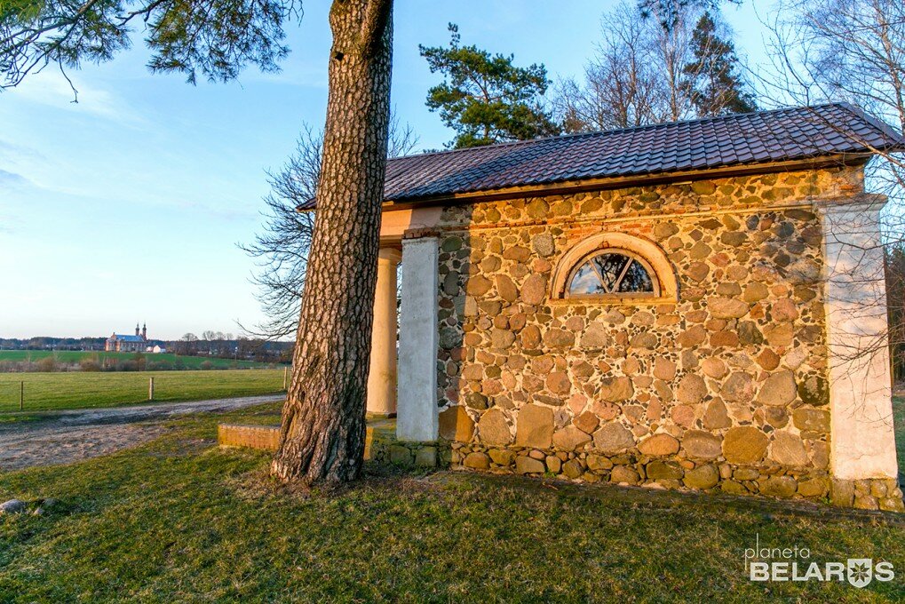 Ortodoks kiliseleri Часовня-усыпальница Шукевичей, Grodnenskaya oblastı, foto