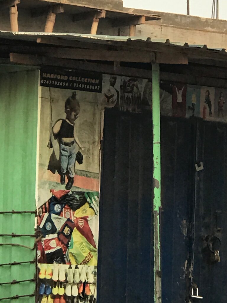 Giyim mağazası Hartford Collection, Dünya, foto