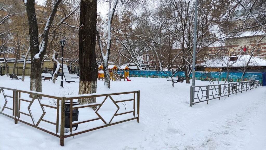 Park, sokak heykeli Скульптурная композиция в честь городского блаженного Пини Гофмана, Samara, foto