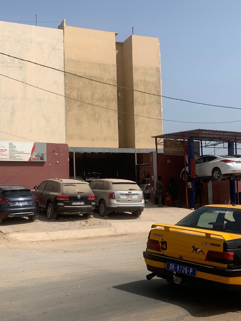 Otomobil servisi GMS Auto Center, Dakar, foto