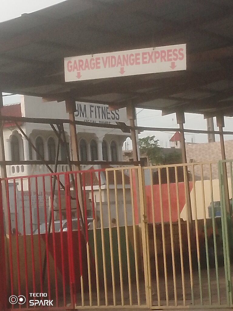 Borsalar Garage Express, Brazzaville, foto