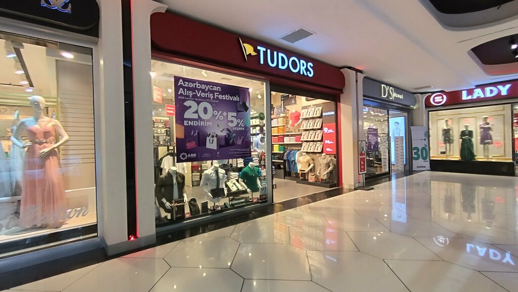 Giyim mağazası Tudors, Bakü, foto