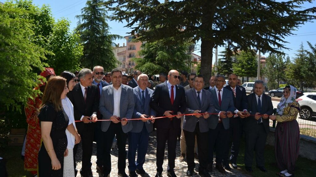 Eğitim merkezleri Tavşanlı Halk Eğitimi Merkezi, Tavşanlı, foto