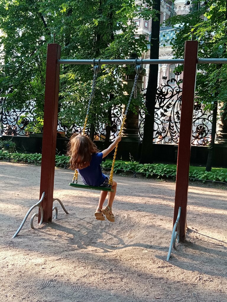 Oyun alanı Playground, Saint‑Petersburg, foto