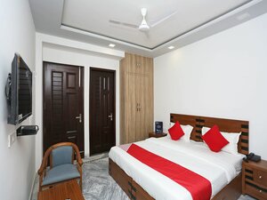 Oyo 15271 Alarian Inn (State of Haryana, Gurugram District, City of Gurugram, sektor 38), otel