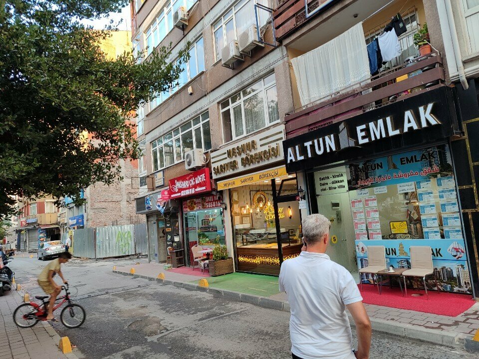Kafe Meşhur Sarıyer Börekçisi, İstanbul, foto