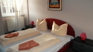 Domäne Badetz (Baden-Württemberg, Breisgau-Hochschwarzwald, Pappelallee, 7), otel  Saksonya‑Anhalt'tan