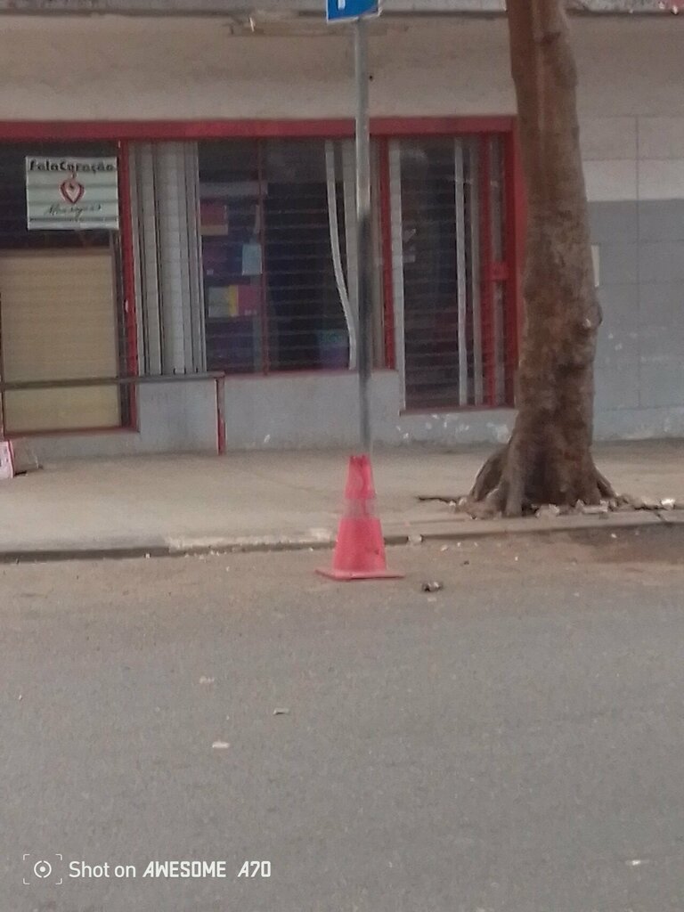 Kitap mağazaları Fala coração, Loanda, foto