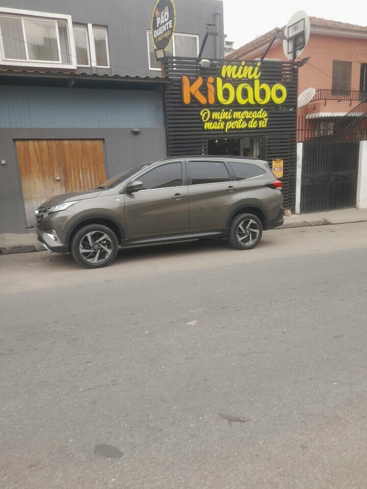 Süpermarket Kibabo, Loanda, foto