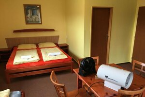Hotel Sirákov (Zlínský kraj, Vsetin, Dolni Becva), otel  Zlin Bölgesi'den