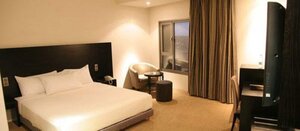 Eden Bel Abbes (N13), otel  Sidi Belabbas'tan
