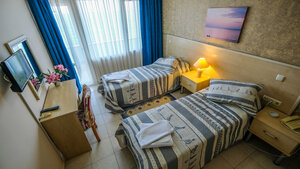 Can Karaburun Hotel (İzmir, Karaburun, İskele Mah., İskele Cad., 64), otel  Karaburun'dan