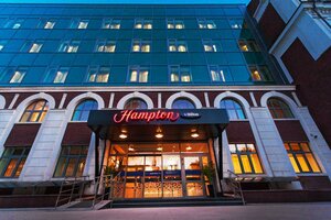 Hampton by Hilton Samara (Lva Tolstogo Street No:131), otel  Samara'dan