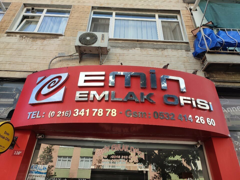 Emlak ofisi Emin Emlak Ofisi, İstanbul, foto