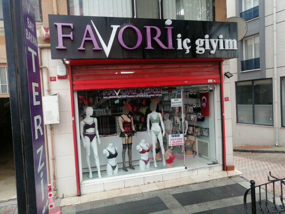 i̇ç giyim ve mayo mağazası Favori İç Giyim, İstanbul, foto