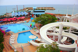 MarClub (Santa Elena), su parkı  Santa‑Krus'tan