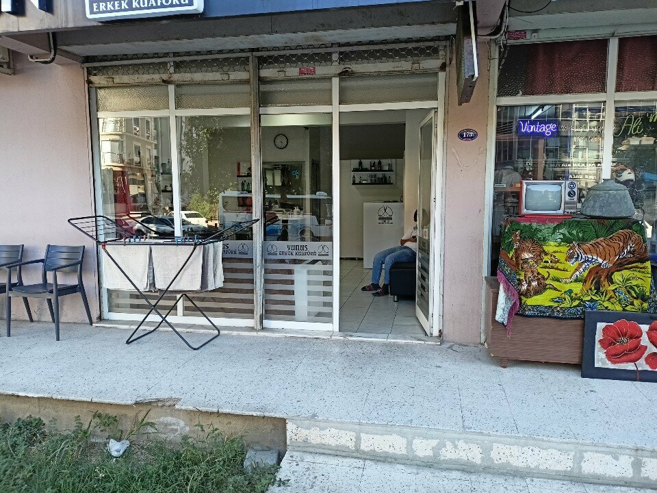 Berberler Yunus erkek kuaför, İzmir, foto