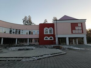 Ровесник (Kurchatova Street No:25А), sinemalar  Zareçny'den