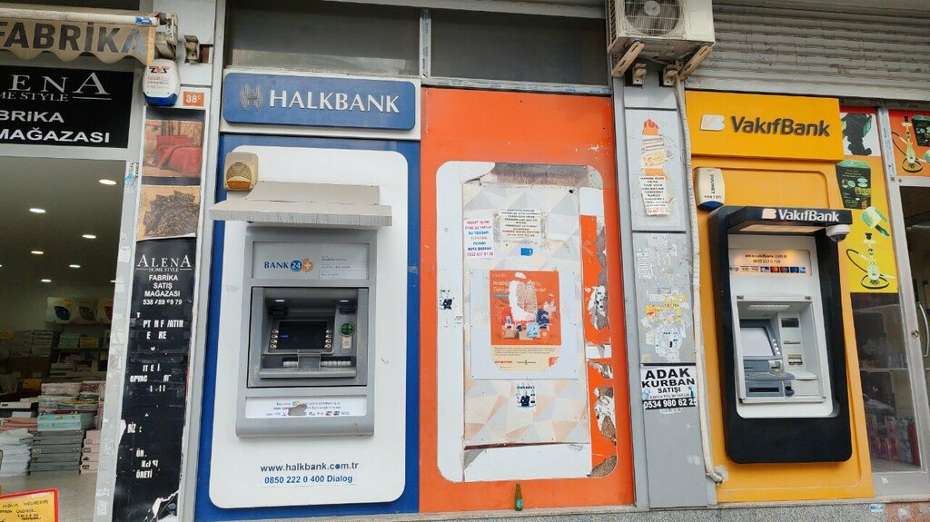 ATM'ler Halkbank ATM, İstanbul, foto