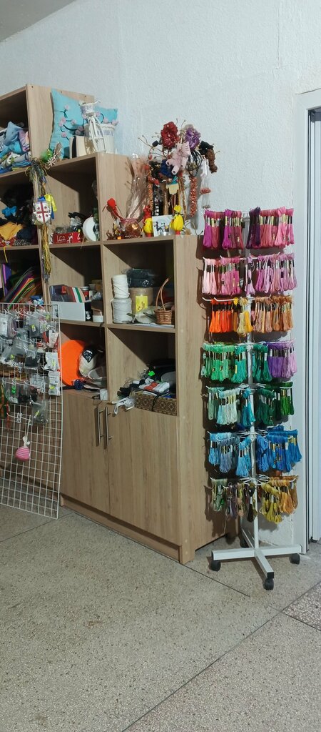 Hobi, elişi için ürünler Golden Thread Batumi, Batum, foto