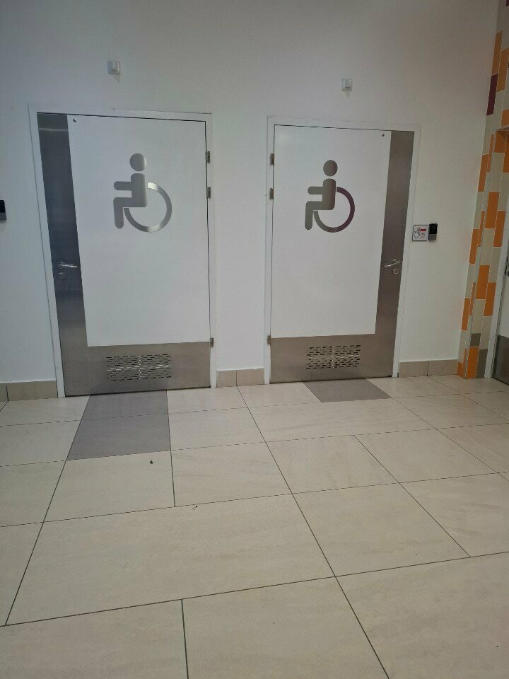 Tuvalet Toilet for Disabled, Astana, foto