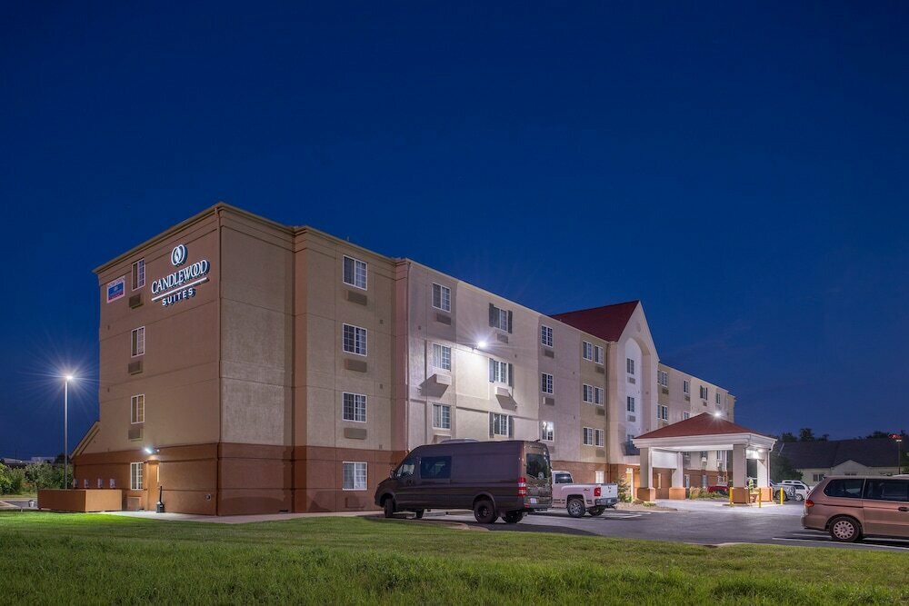 Otel Candlewood Suites Topeka, Topeka, foto