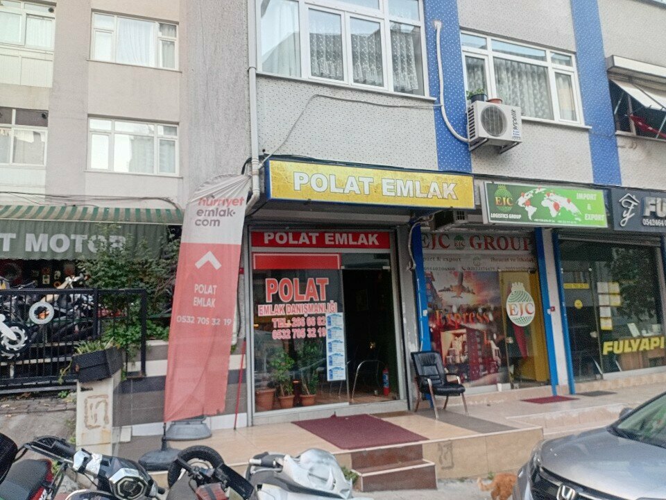 Emlak ofisi Polat Emlak, İstanbul, foto