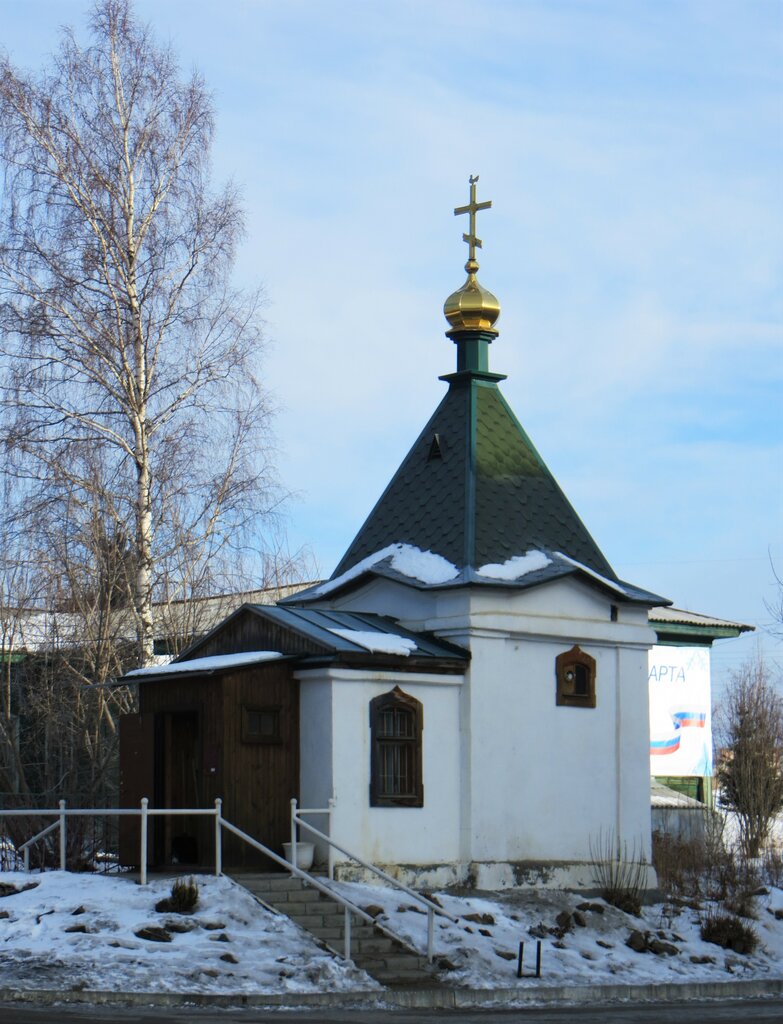 Şapel, haç anıtı Часовня Георгия Победоносца, Verhniaya Tura, foto