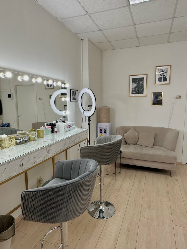 Kaş ve kirpik salonu Kadiya Beauty Space, Saint‑Petersburg, foto