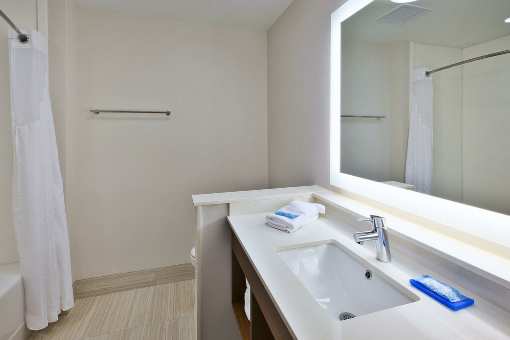 Otel Holiday Inn Express & Suites South Hill, South Hill, foto