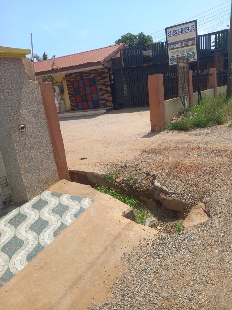 Güzellik salonu Combs & Scissors Ghana Ltd Barbershop Lakeside Branch, Dünya, foto