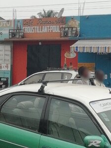 Croustillant Poulet (Brazzaville, Commune de Moungali, Mbamou Rue), restoran  Brazzaville'den