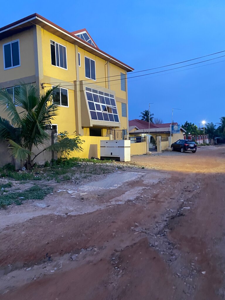 Dini dernekler Charismatic Evangelistic Ministry, Dünya, foto