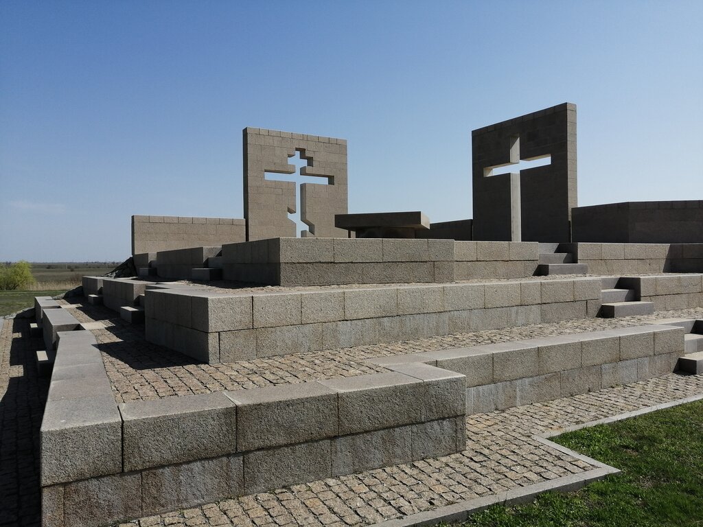 Anıt, heykel Часовня мира, Volgogradskaya oblastı, foto