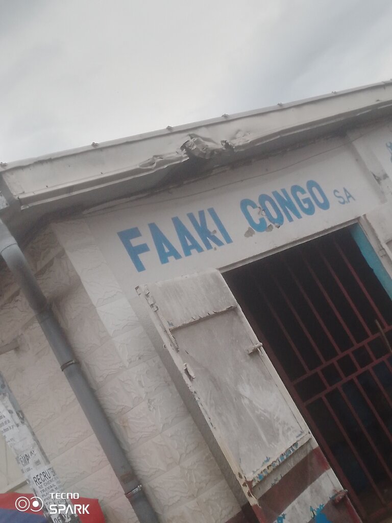 Tüp bayileri Faaki Congo, Brazzaville, foto