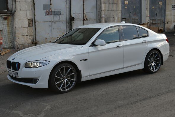 Jant ve lastikçiler Topkolesa.com, Moskova, foto